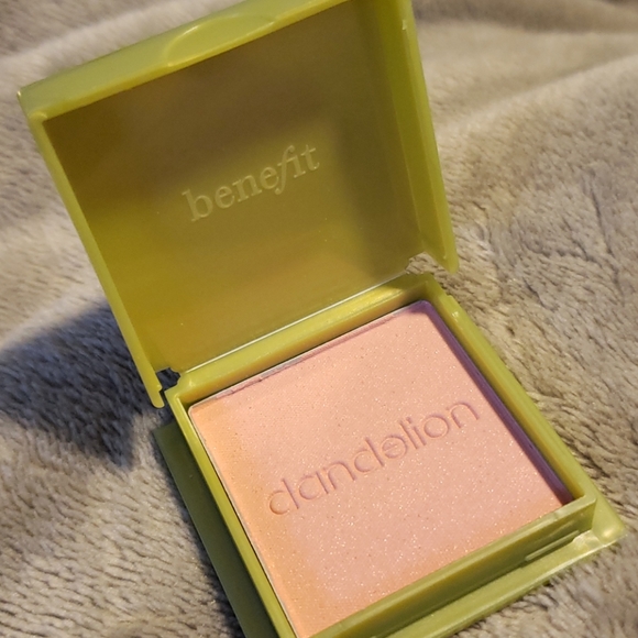 Benefit | Makeup | Mini Benefit Dandelion Brightening Babypink Blush ...